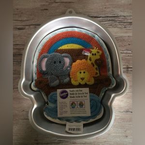 Wilton | Kitchen | Wilton Noahs Ark Aluminum Cake Pan | Poshmark